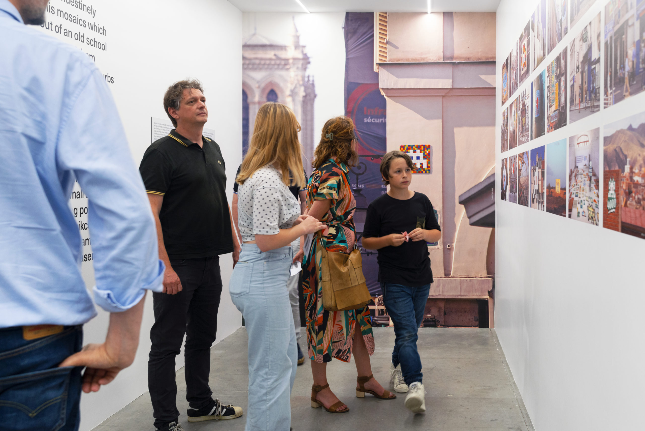 Standing guides • RUBIKCUBIST WAS HERE - Mima Museum